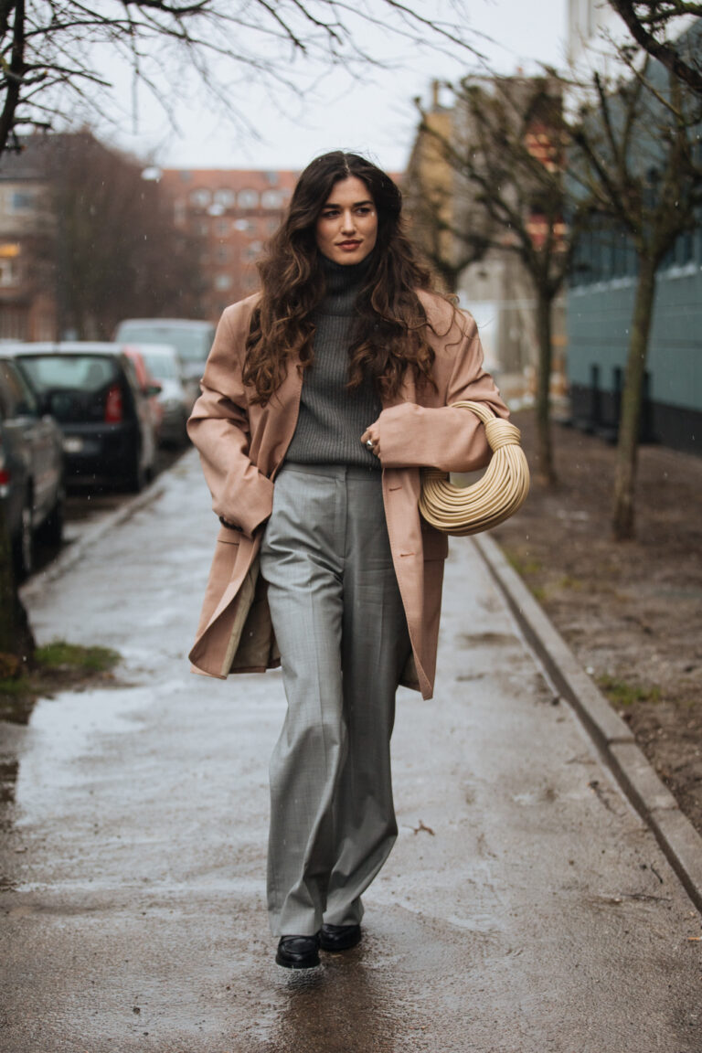 De 30 bedste street style-looks fra modeugens første dag